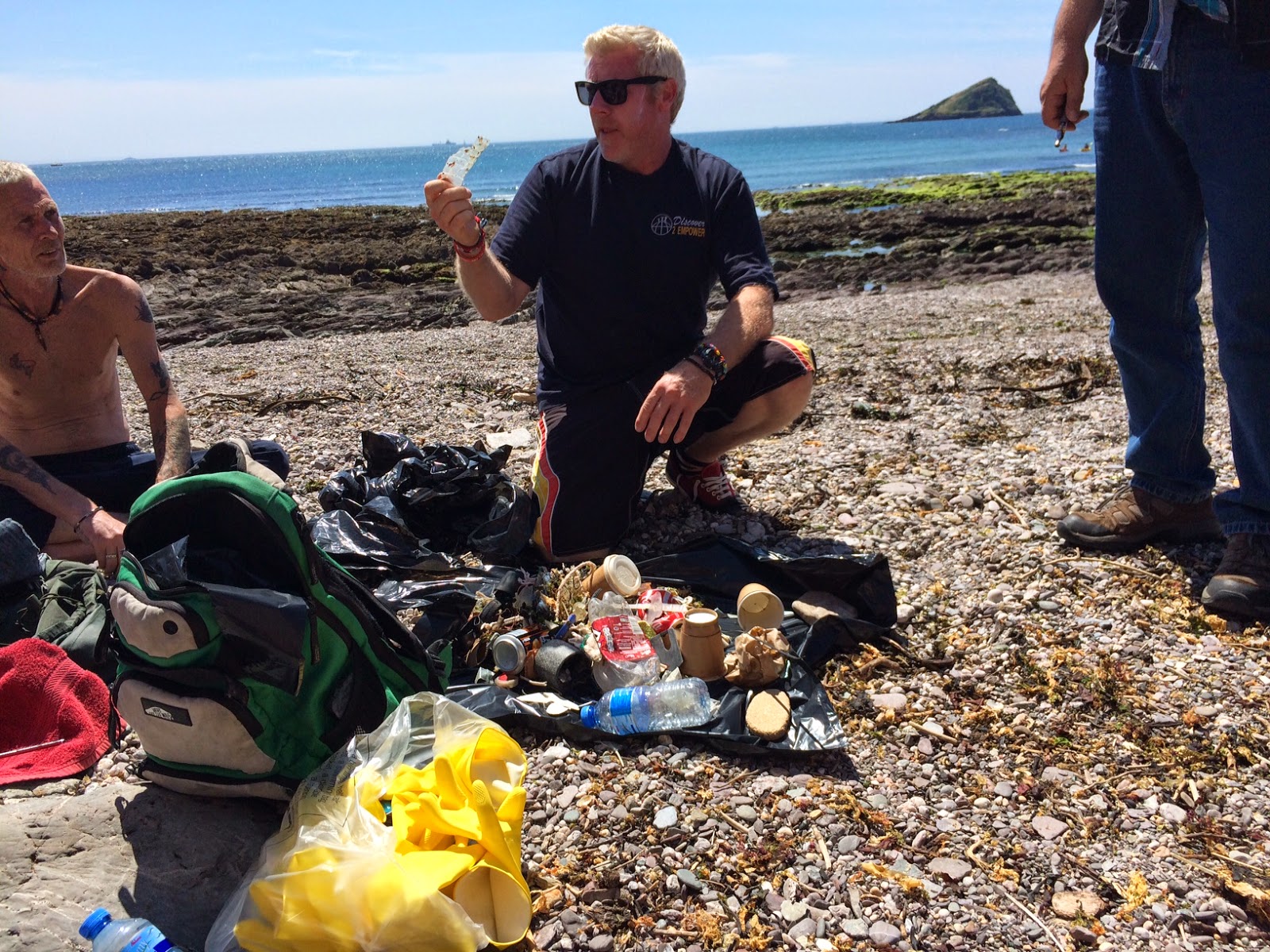 The 2 minute Beach Clean / Ocean Great Ideas – Ocean Great Ideas